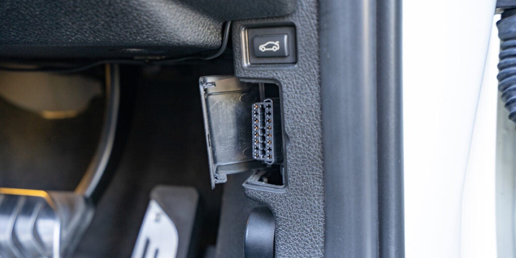 How To Install Car Trackers in 3 Steps