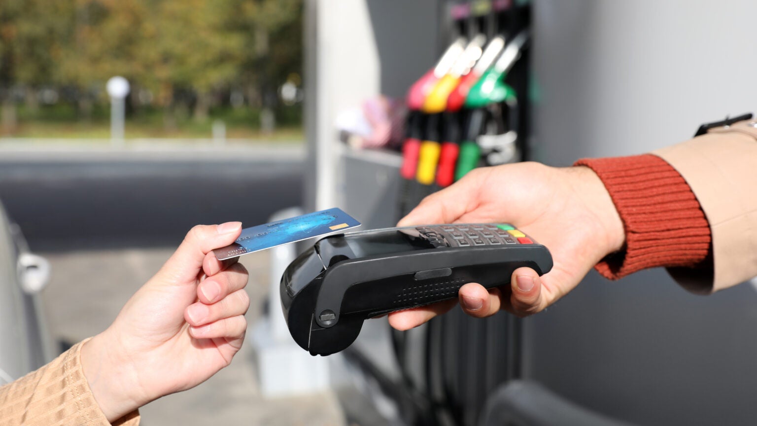 5 Best Fuel Cards for US Fleets: Rebates, Coverage Compared