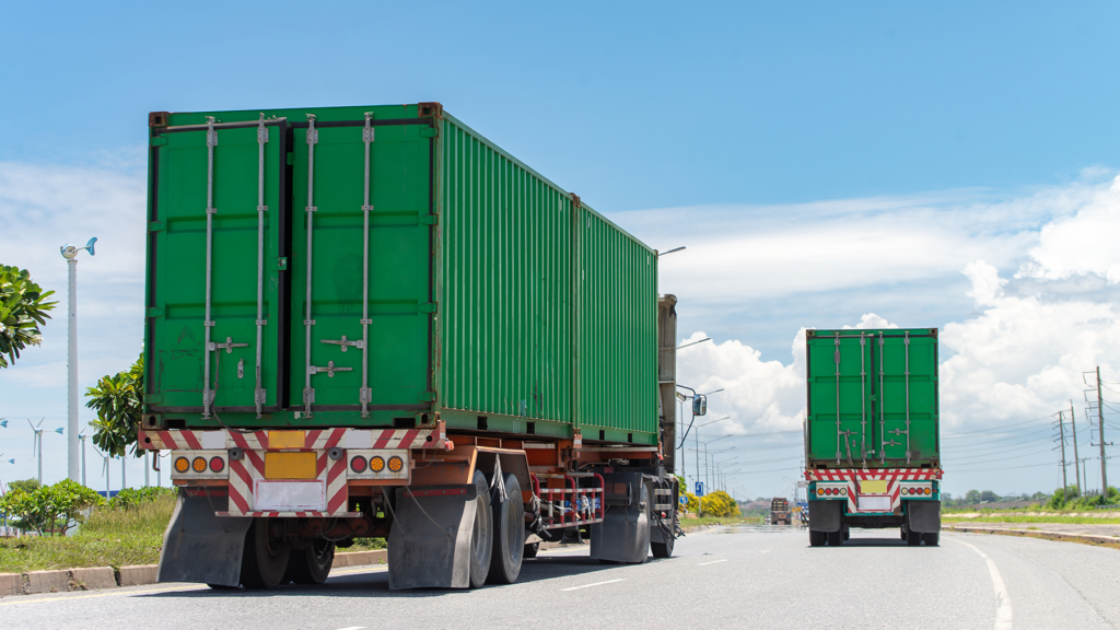 Less Than Truckload vs Full Truckload